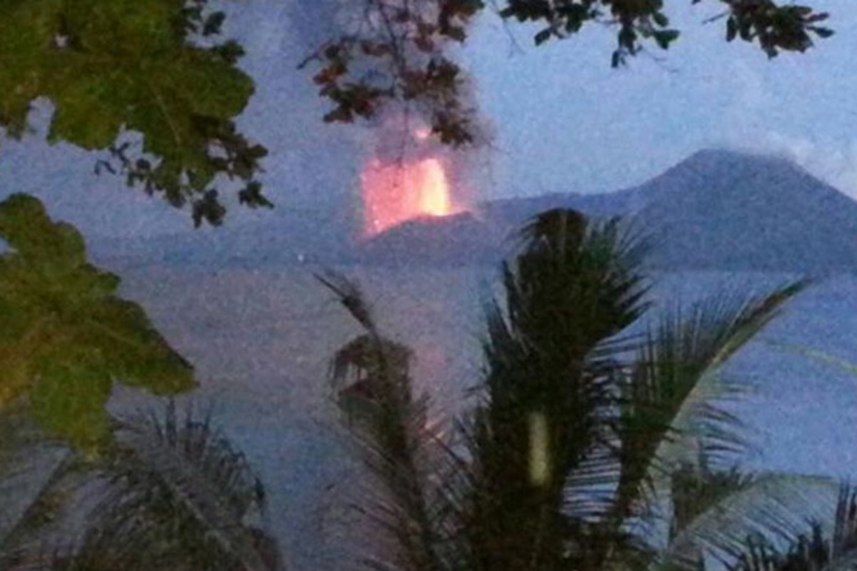 Impressive New Eruption Started at Tavurvur in the Rabaul Caldera ...