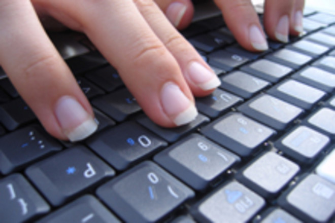 If You Correct Typists' Mistakes While They Type, Do They Notice ...