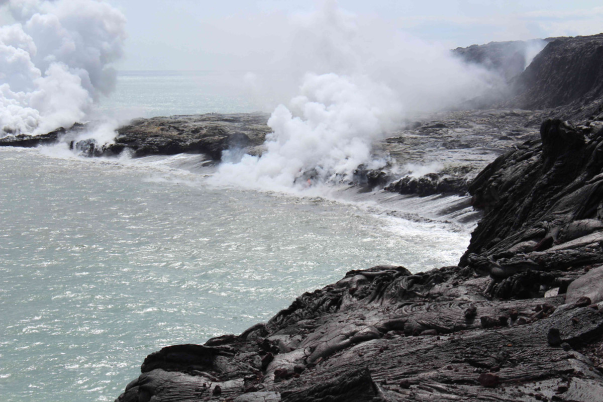 An Underwater Volcano Off of Oregon Coast May Erupt by End of 2025 ...