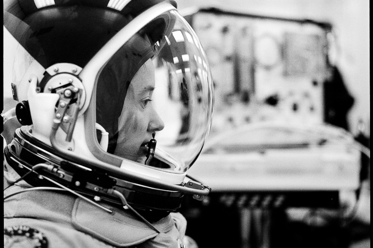 What It Was Like to Capture the Hubble Space Telescope | Discover Magazine