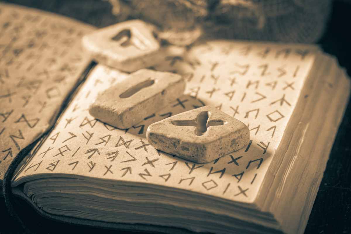 How Old Norse of the Vikings Influenced the English Language | Discover ...