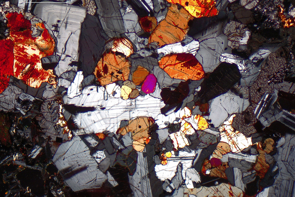 Examining Rocks Under the Microscope | Discover Magazine