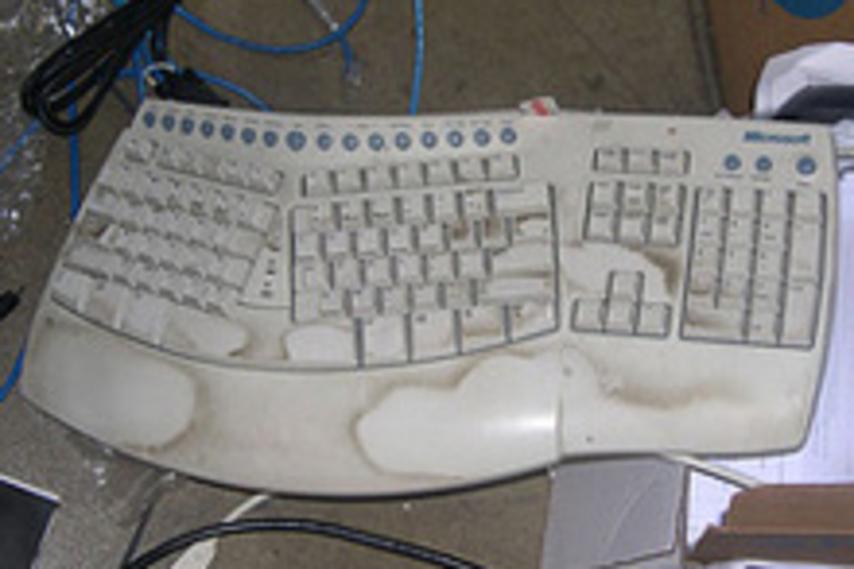 It’s Time For My Bath! British Keyboards Beg to be Cleaned | Discover ...