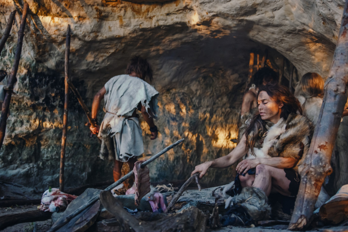 Prehistoric Sunscreen and Clothing May Have Given Homo sapiens an ...