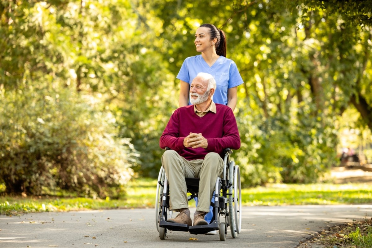 Experiencing Nature Both in Reality and Virtually Could Ease Pain ...