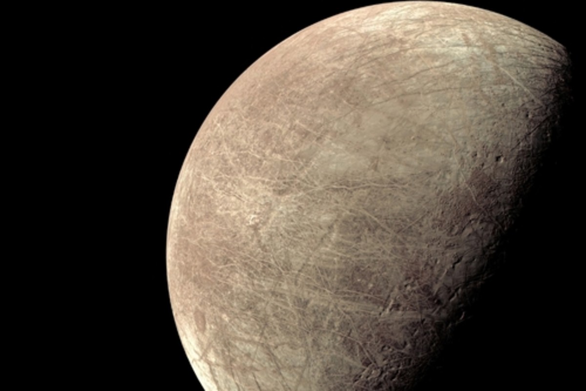 Constantly Changing Ice on Jupiter's Moon Europa Hints at Possible ...