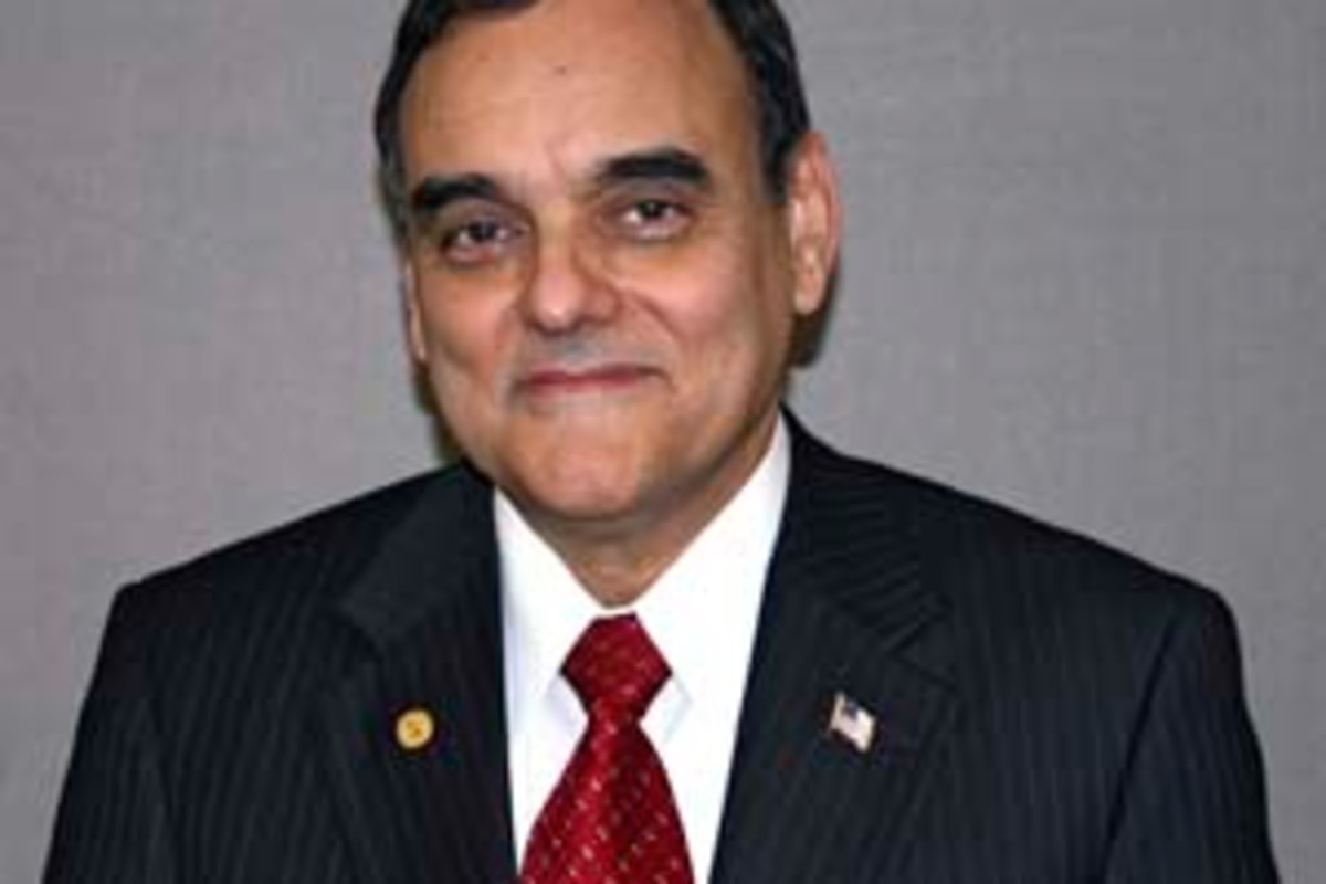 Fit Hits Shan at the National Hurricane Center | Discover Magazine