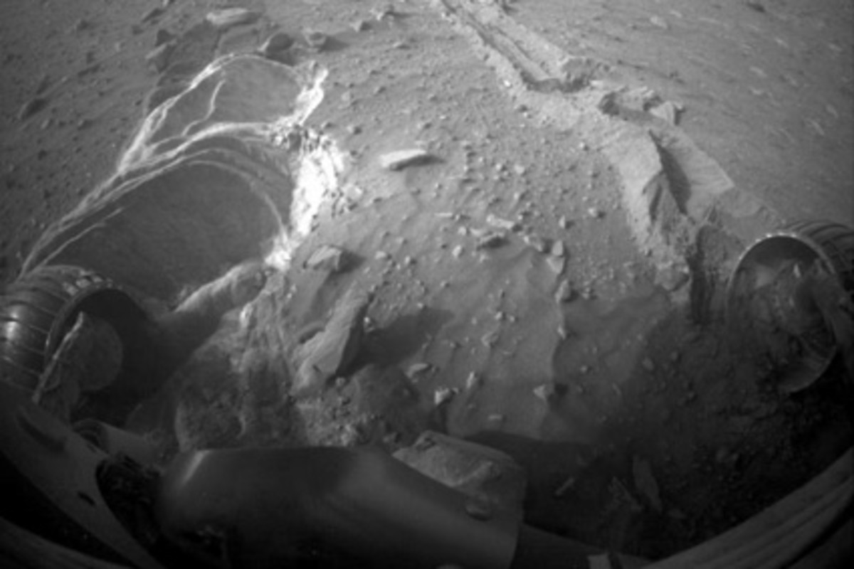 Will This Mars Rover Ever Rove Again? Spirit Gets Stuck in the Sand ...