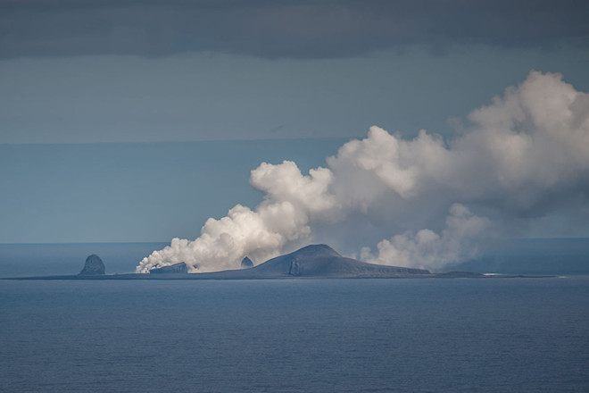 Some Volcanoes Create Undersea Bubbles Up to a Quarter Mile Wide ...