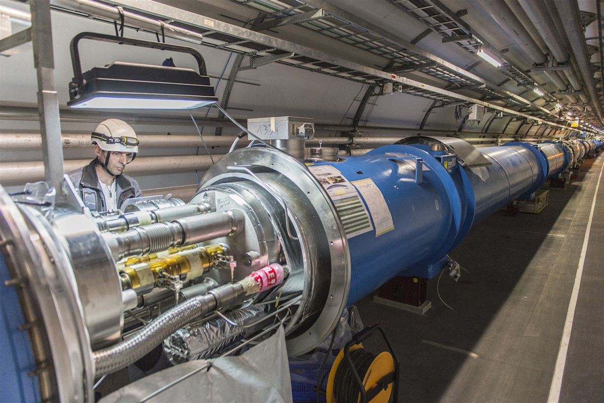 If You Stuck Your Head in a Particle Accelerator ... | Discover Magazine