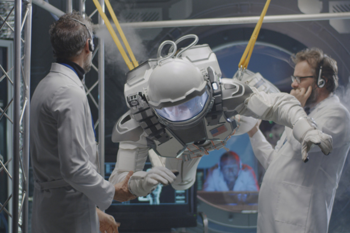 Does Every Human Have a Detectable Gravity Field? | Discover Magazine