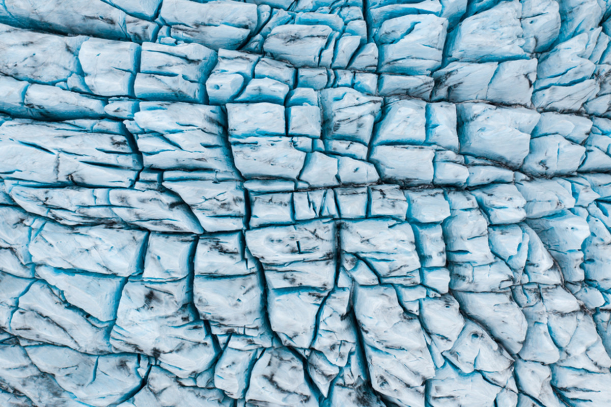 Observations of Antarctica's Doomsday Glacier Reveal a Cracked Surface ...