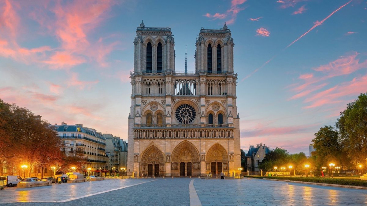 The "Dig of the Century" at Notre-Dame Is Revealing 2,000 Years of ...